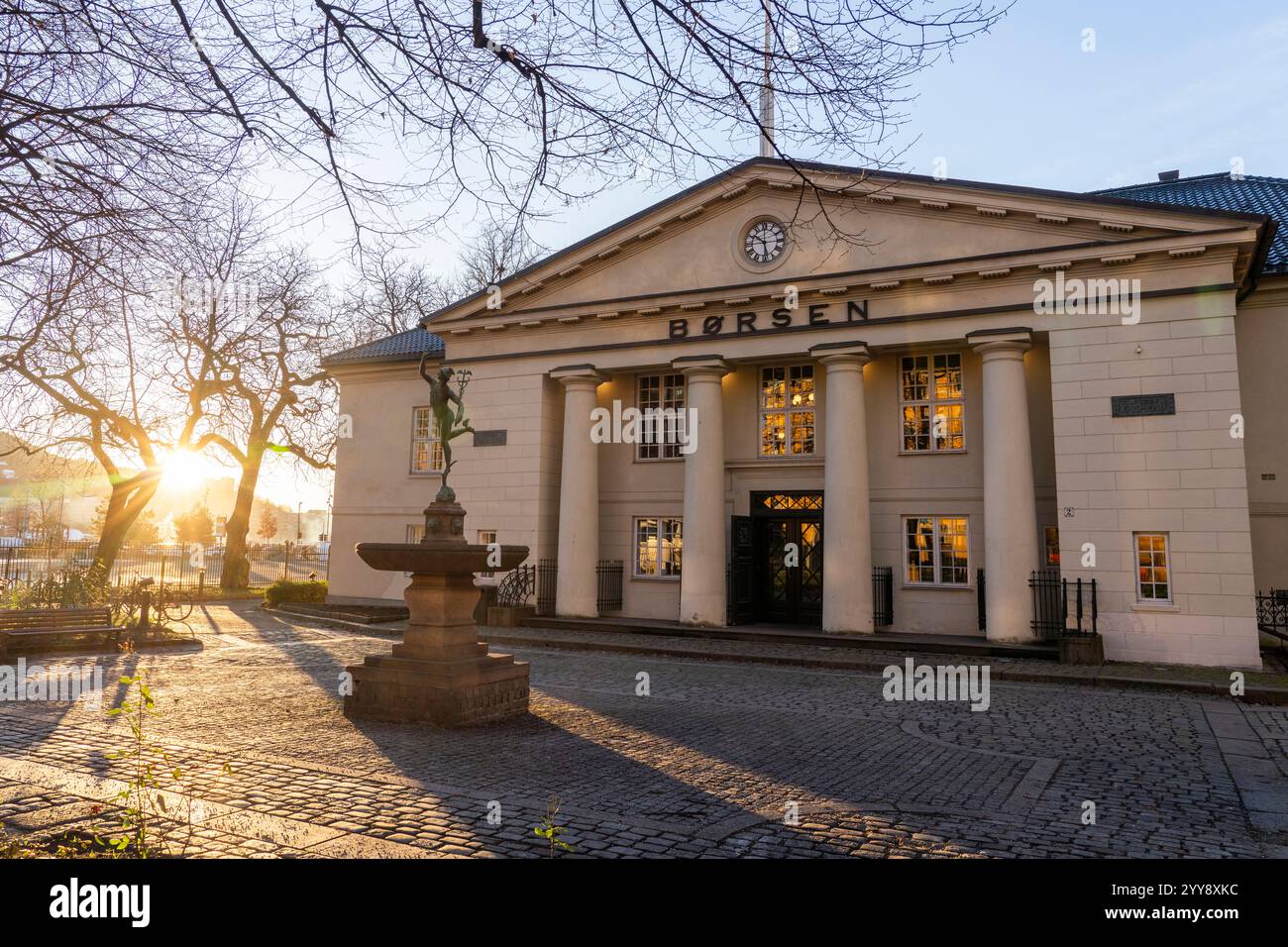 Oslo 20241220. Oslo Stock Exchange in the morning sun. Photo: Erik ...