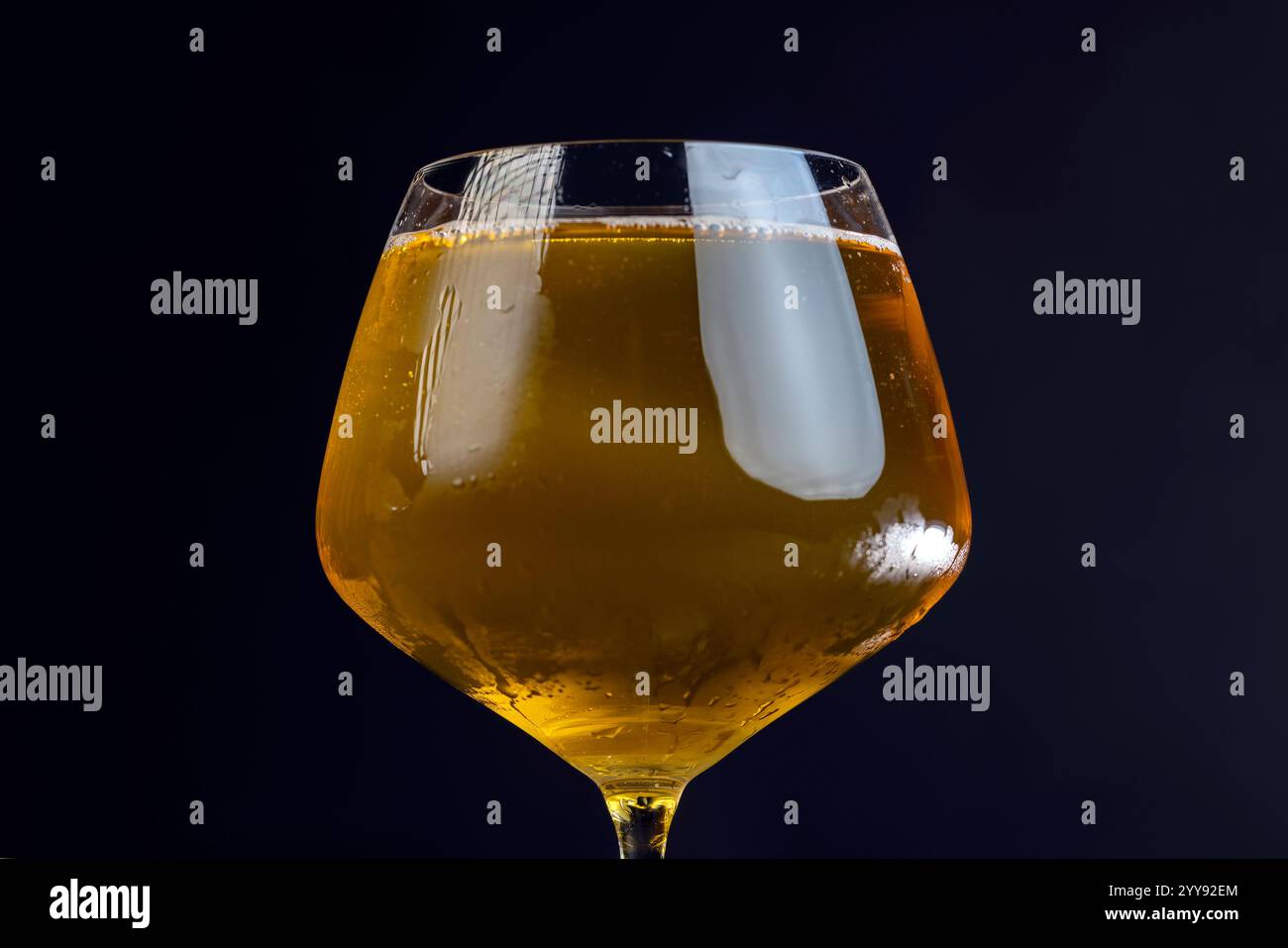 cold apple juice with grape juice, cold apple juice drink in a clear ...