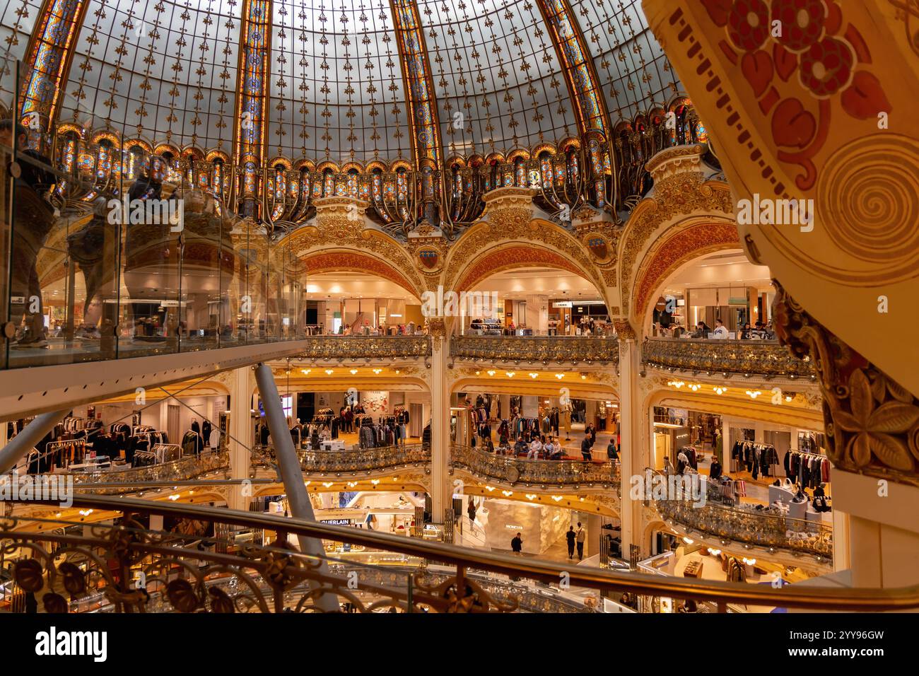 A beautifully designed shopping Gallery Lafayette that showcases ...