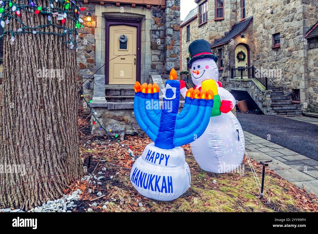 Character displays hi-res stock photography and images - Alamy