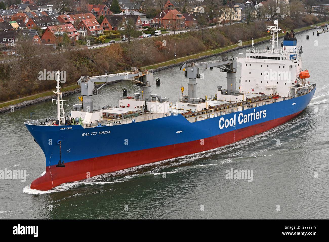 Refrigerated cargo ship hi-res stock photography and images - Alamy