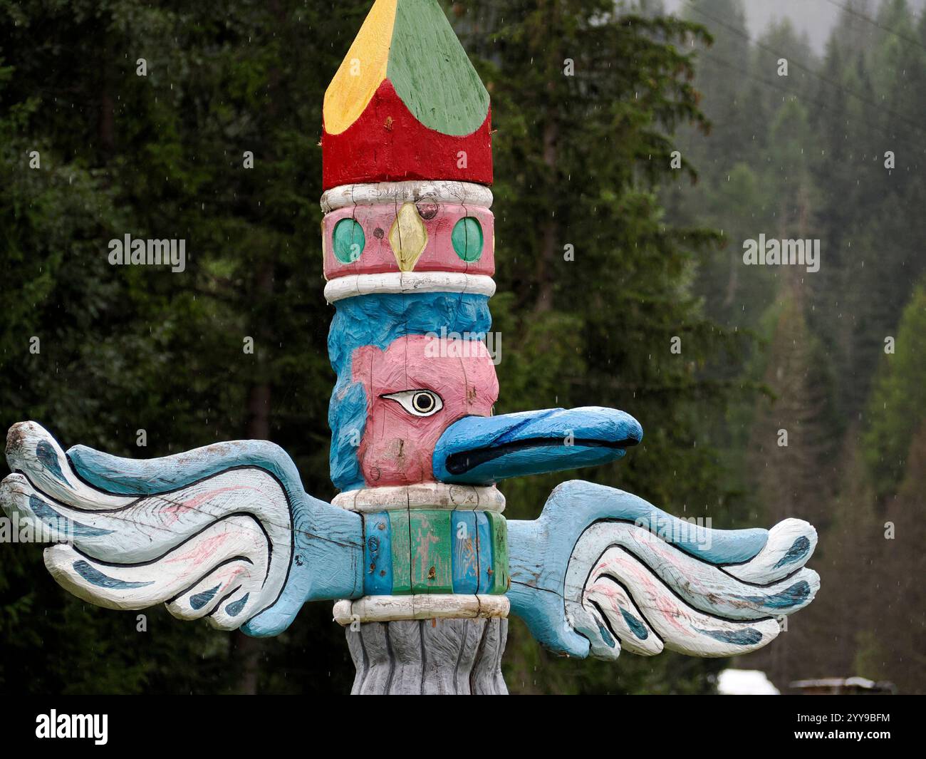 A Native indian wooden totem detail Stock Photo - Alamy