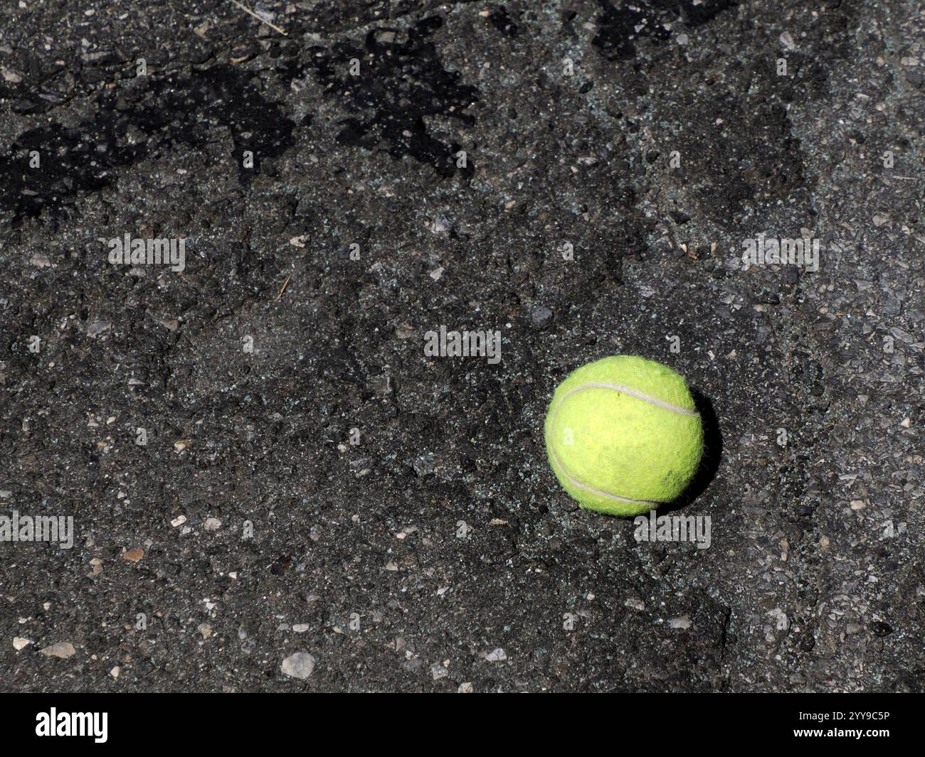 Tennis ball on hard surface hi-res stock photography and images - Alamy