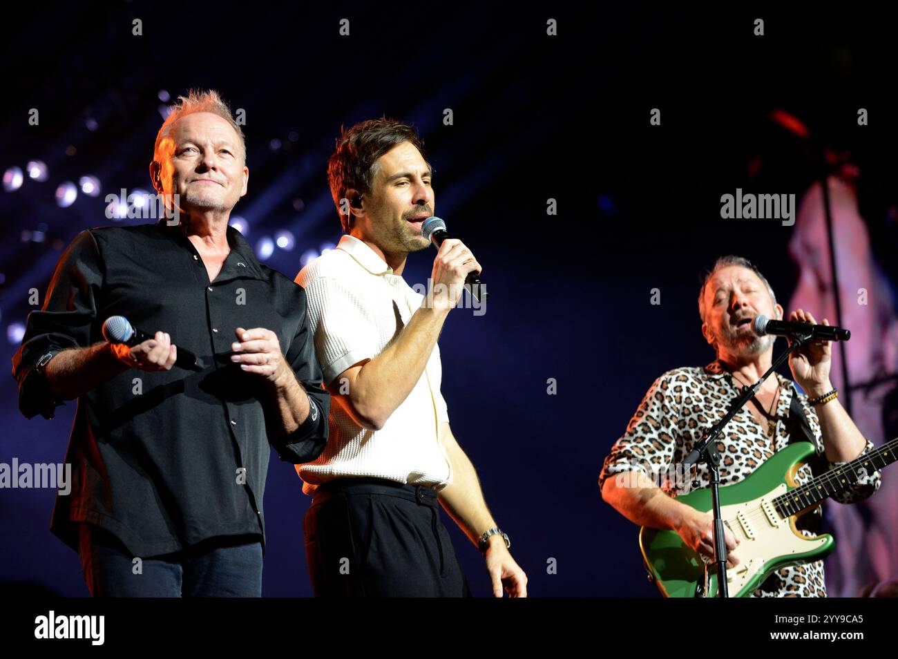 Nick van Eede und Gareth Moulton von Cutting Crew mit Max Giesinger ...