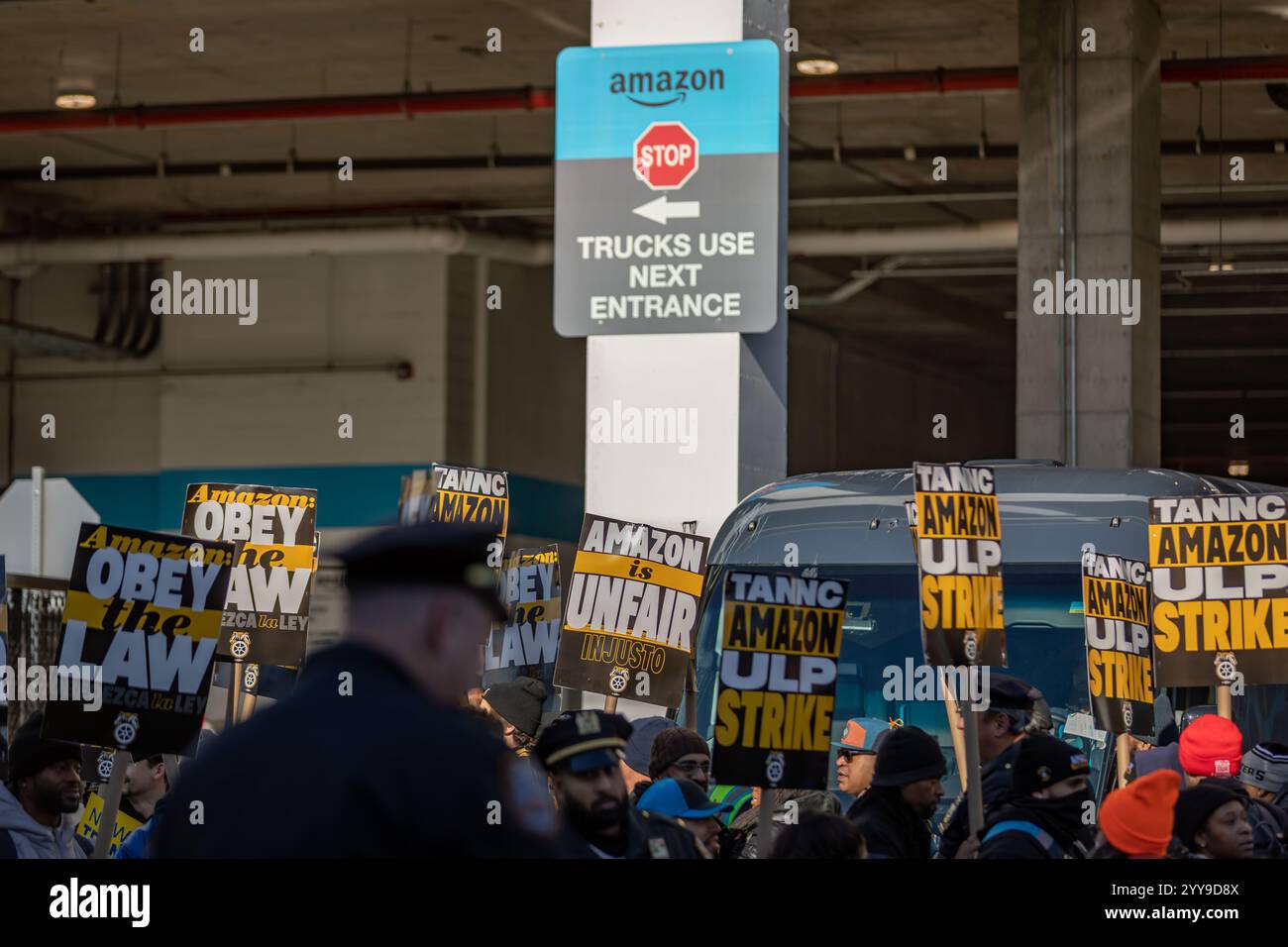 New York, New York, USA. 19th Dec, 2024. Amazon workers? and members of ...