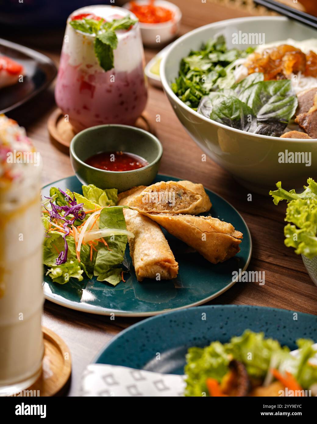 Crunchy salad combo hi-res stock photography and images - Alamy