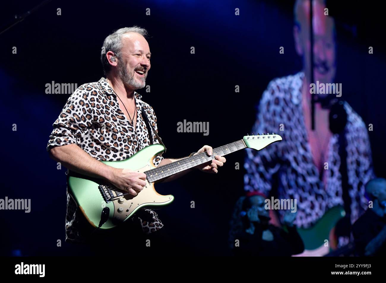 Nick van Eede von Cutting Crew live bei der 30. Night of the Proms 2024 in der ZAG Arena ...