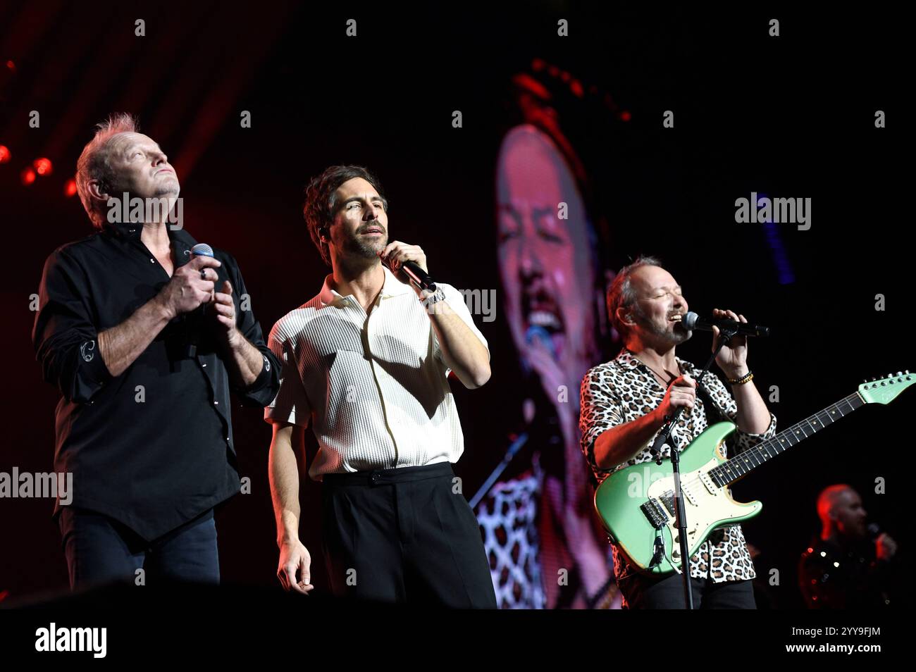 Nick van Eede und Gareth Moulton von Cutting Crew mit Max Giesinger ...