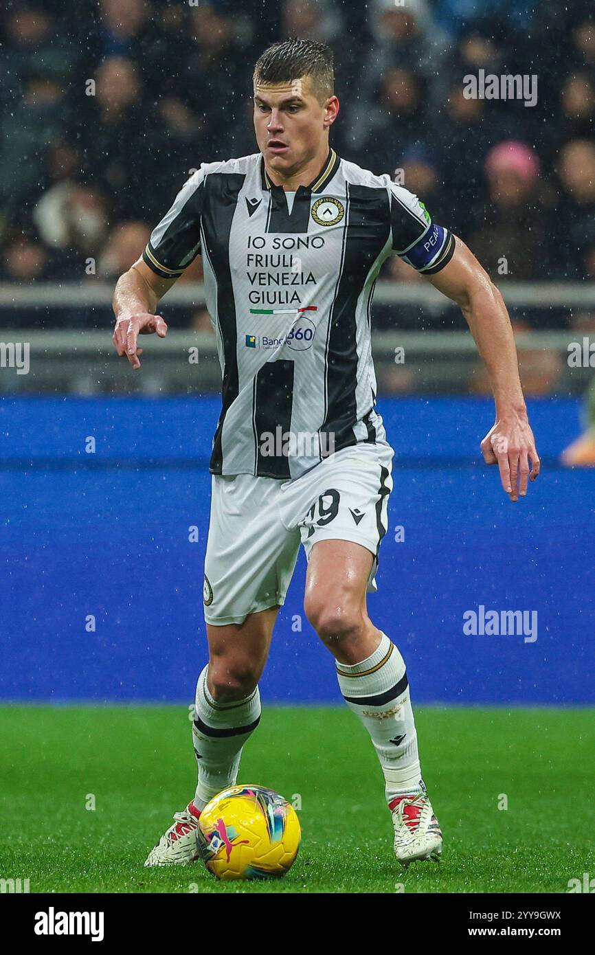 Milan, Italien. 19th Dec, 2024. Jaka Bijol of Udinese Calcio seen in ...