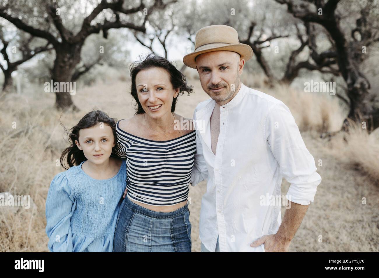 Parents kid child look hi-res stock photography and images - Alamy