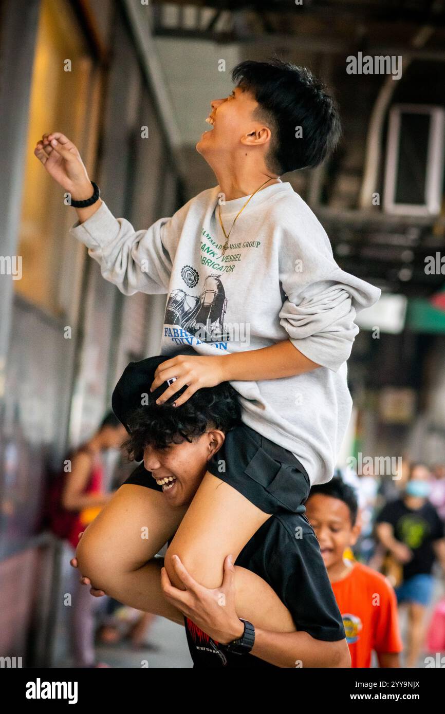 Filipino struggle hi-res stock photography and images - Alamy