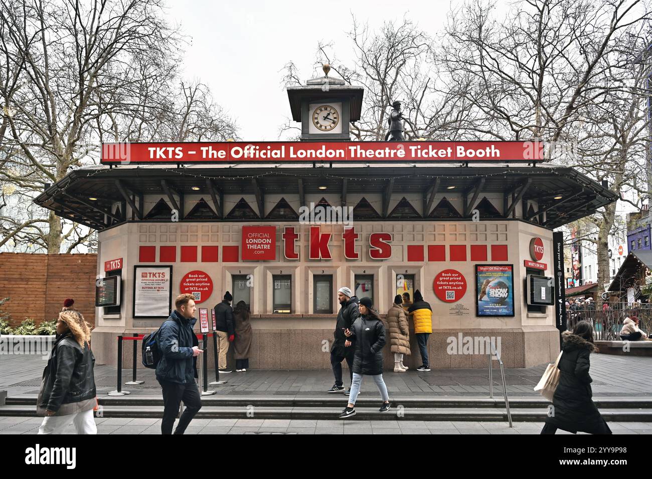 LONDON, UK. 20th Dec, 2024. Photocall: The clowns from the Slava Snow ...