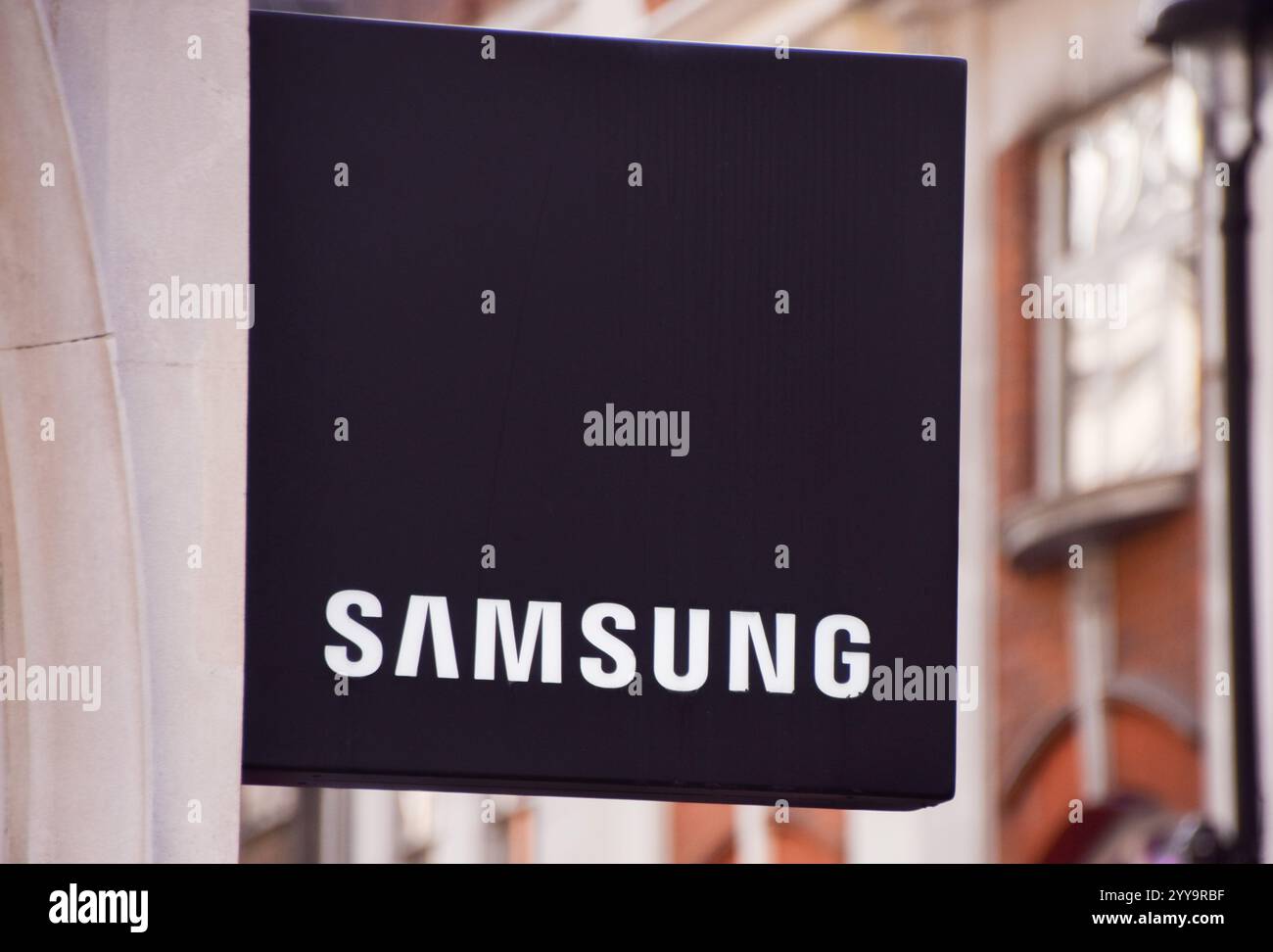 London, UK. 20th December 2024. Samsung logo at a store in Central ...