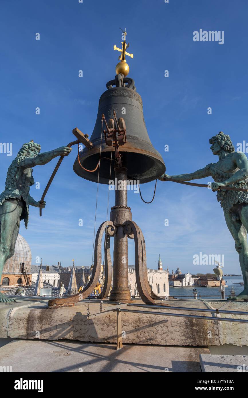The Bell from 1497 on top of Venice Clock Tower - Torre dell'Orologio ...