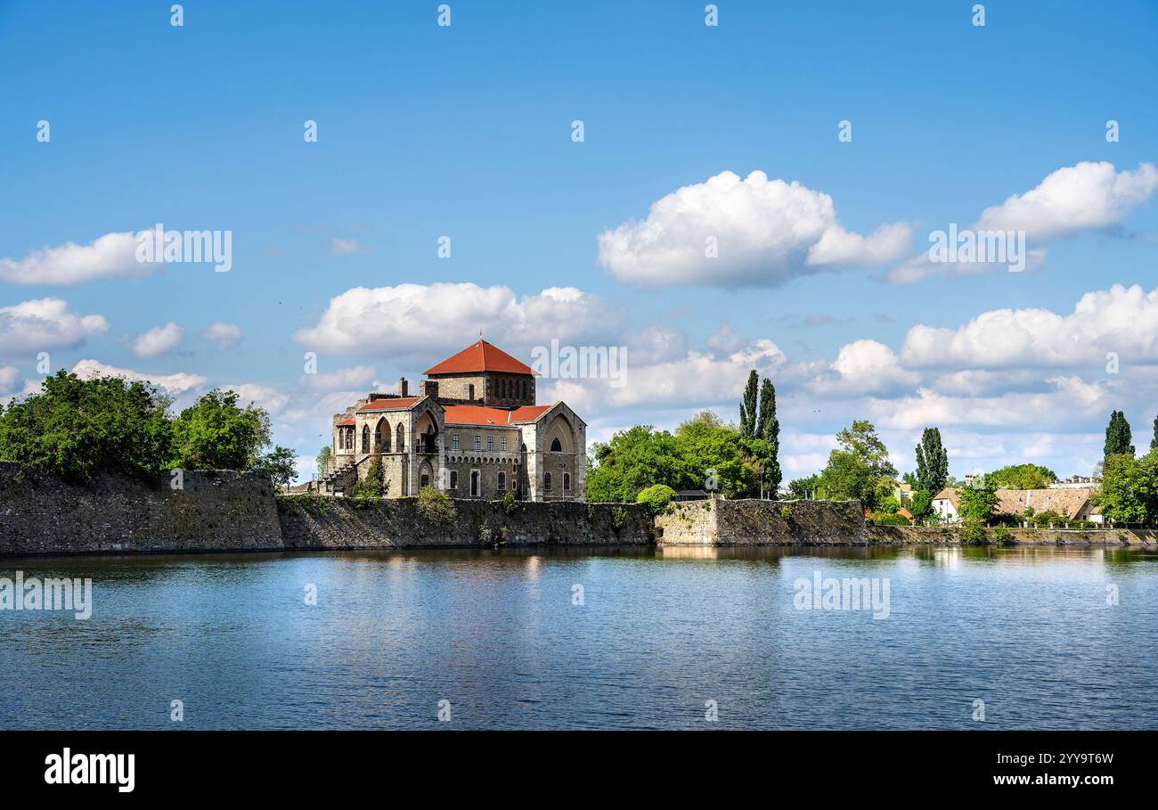 Tata hungary castle hi-res stock photography and images - Alamy