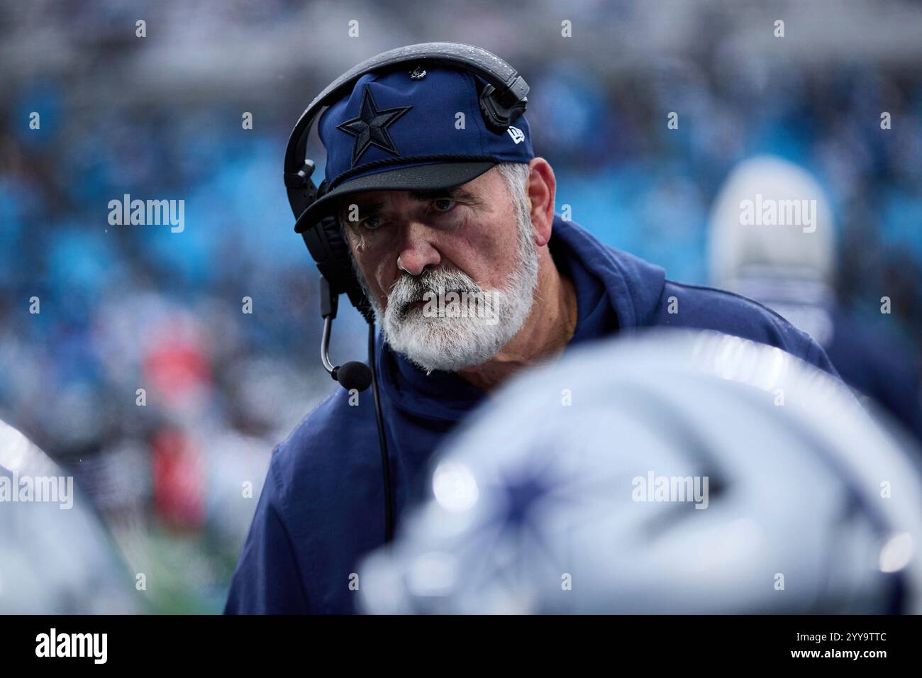 Dallas Cowboys offensive line coach Mike Solari talks to his players ...