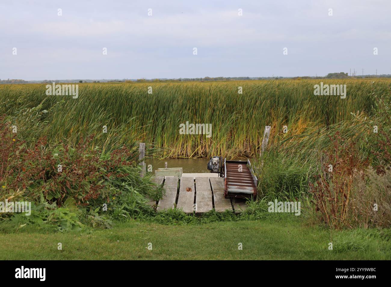 Small dock house hi-res stock photography and images - Alamy