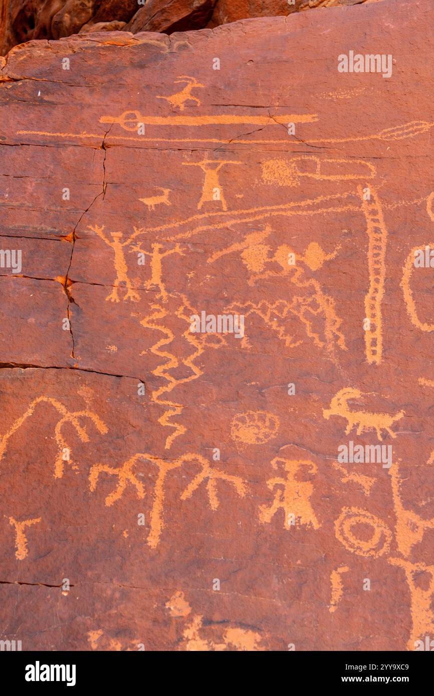 Photograph of Atlatl Rock, Valley of Fire State Park, Nevada, USA Stock ...