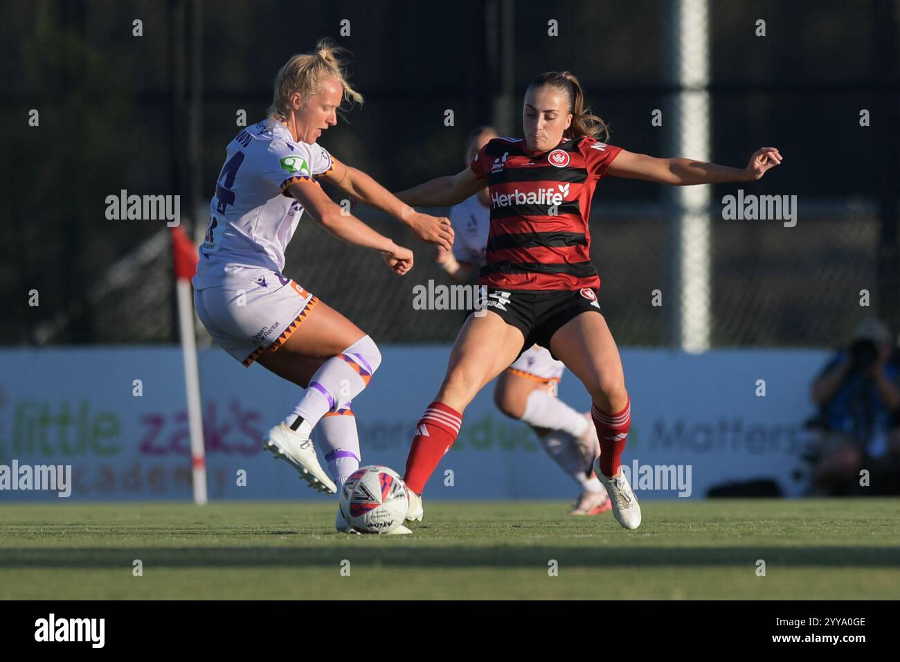 Rooty Hills, Australia. 20th Dec, 2024. Kelli Denise Brown (L) of Perth ...