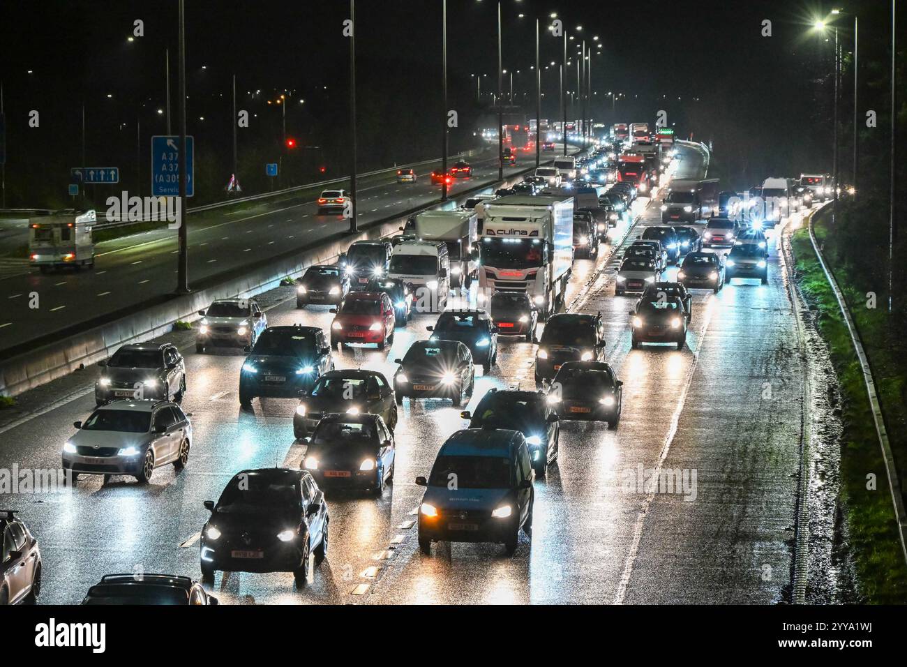 Exeter, Devon, UK. 20th December 2024. Traffic is almost at a ...