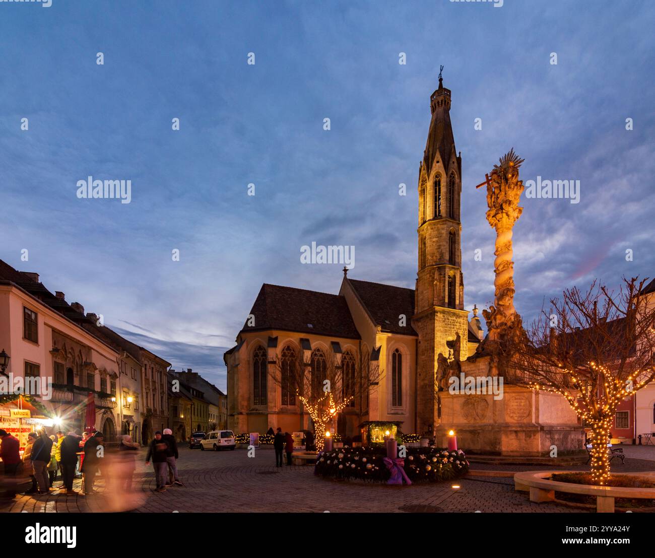 Sopron (Ödenburg): Goat Church, Holy Trinity Column, square Fö ter ...