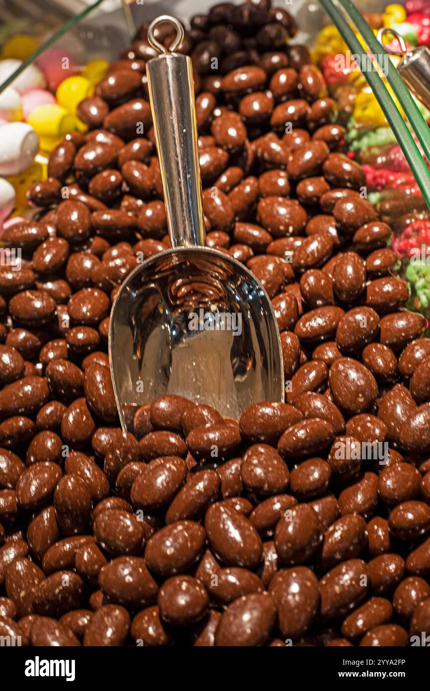 In a milk chocolate shell hi-res stock photography and images - Alamy