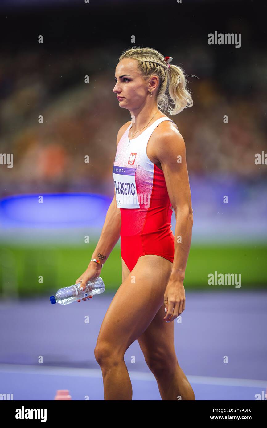 Justyna Święty-Ersetic participating in the 4X400 meters relay mixed at ...