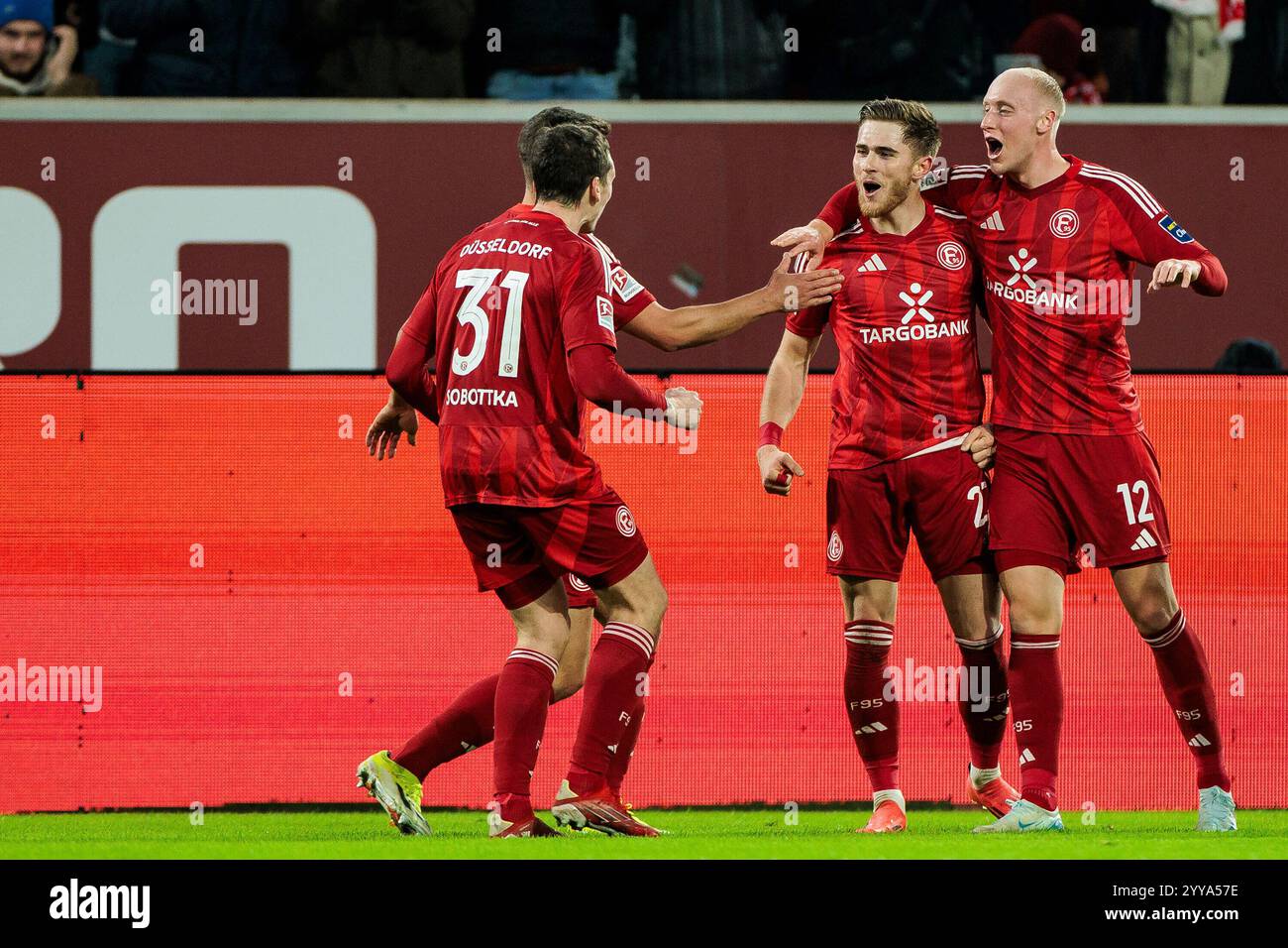 Jubel zum 2:1 durch Tim Rossmann (Fortuna D?sseldorf, 21) 2. Fussball Bundesliga, Fortuna D ...