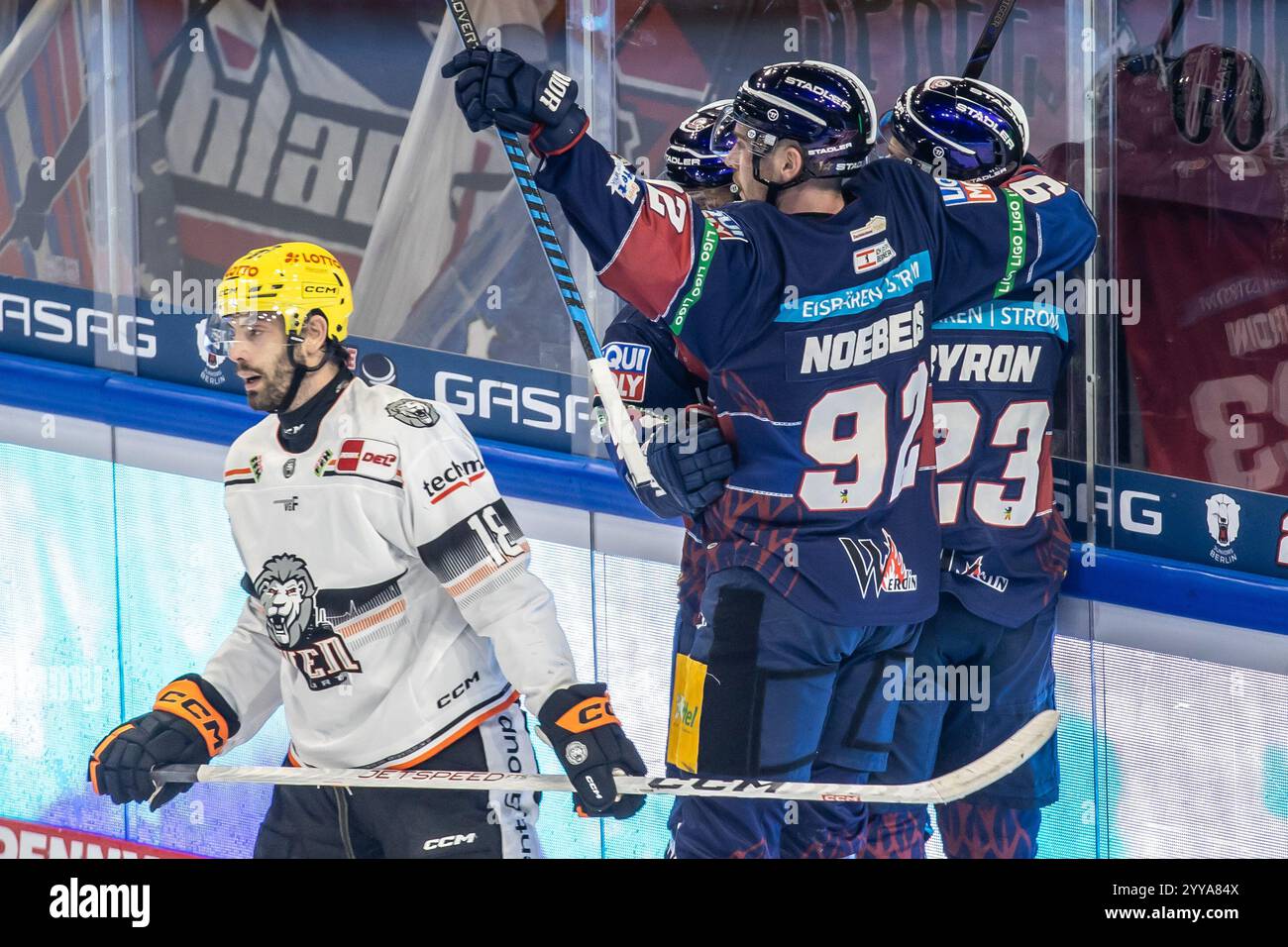Berlin, Germany. 20th Dec, 2024. Ice hockey: DEL, Eisbären Berlin ...
