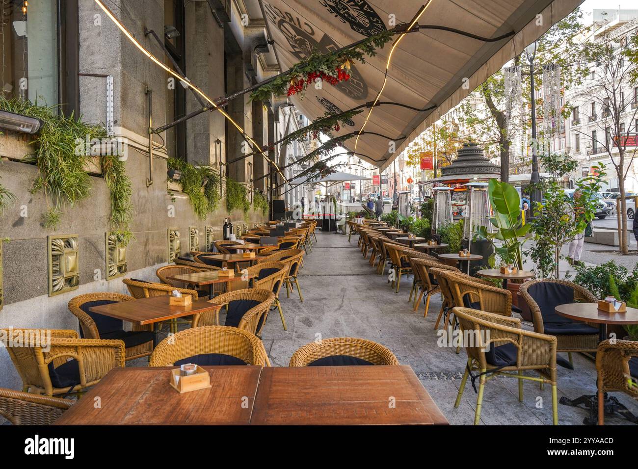 Empty terracea hi-res stock photography and images - Alamy