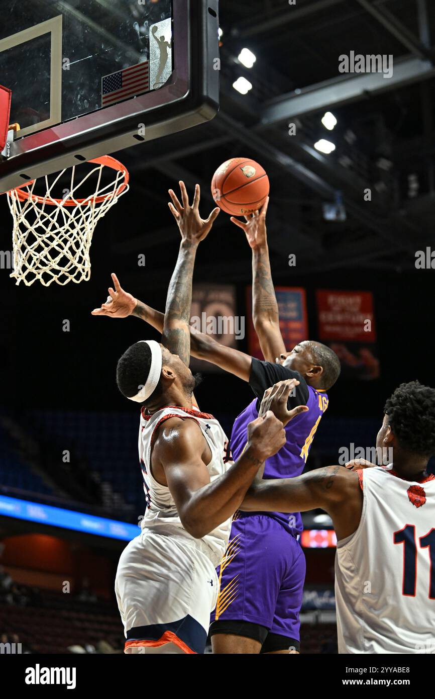UNCASVILLE, CT - DECEMBER 19: Benedict College Tigers guard Bretner ...