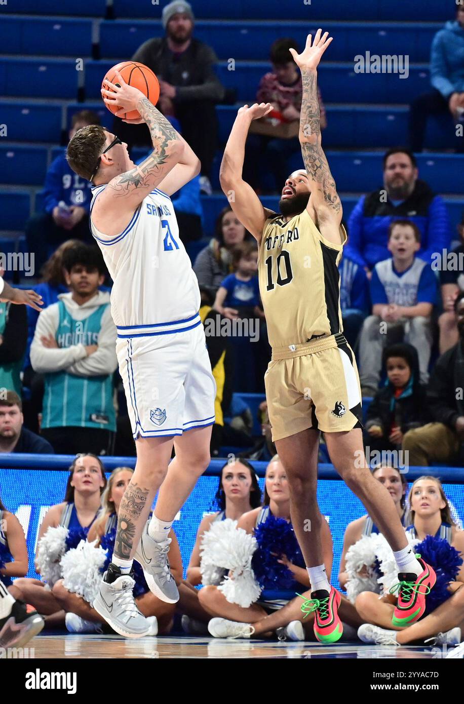 ST. LOUIS, MO - DECEMBER 18: Saint Louis center Robbie Avila (21 ...