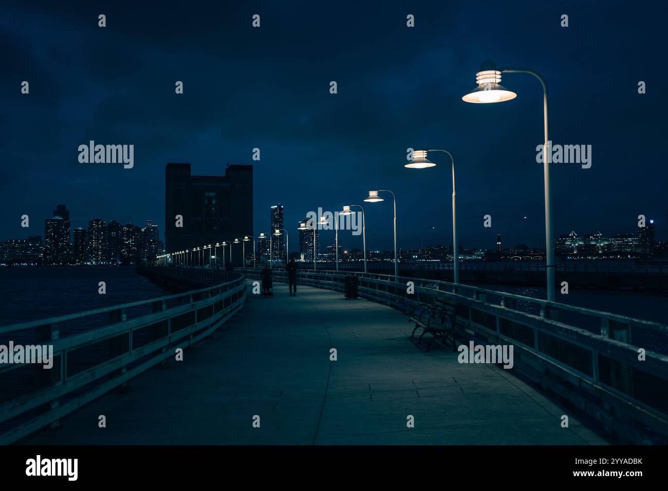 Pier 34 night hudson hi-res stock photography and images - Alamy