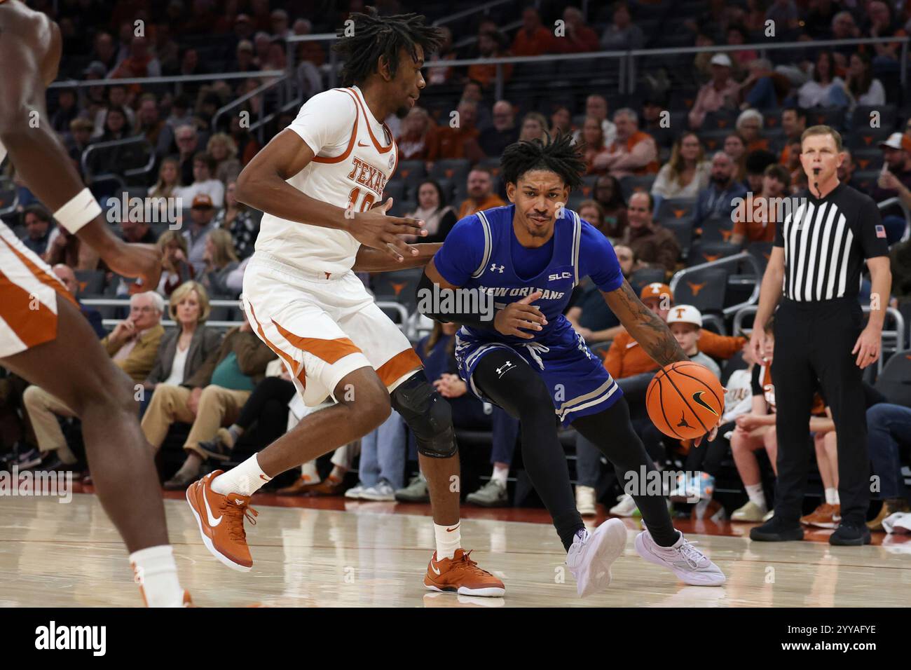 AUSTIN, TX - DECEMBER 19: New Orleans Privateers guard Jamond Vincent ...
