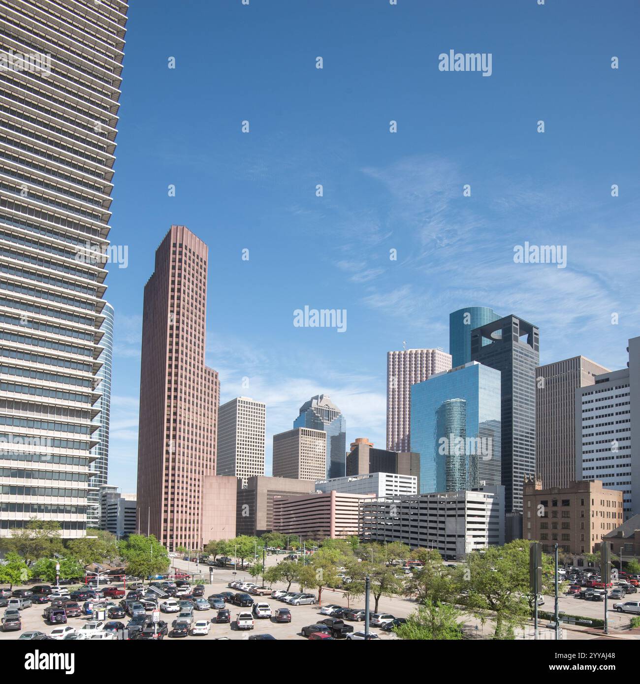 Houston texas downtown skyline red hi-res stock photography and images ...