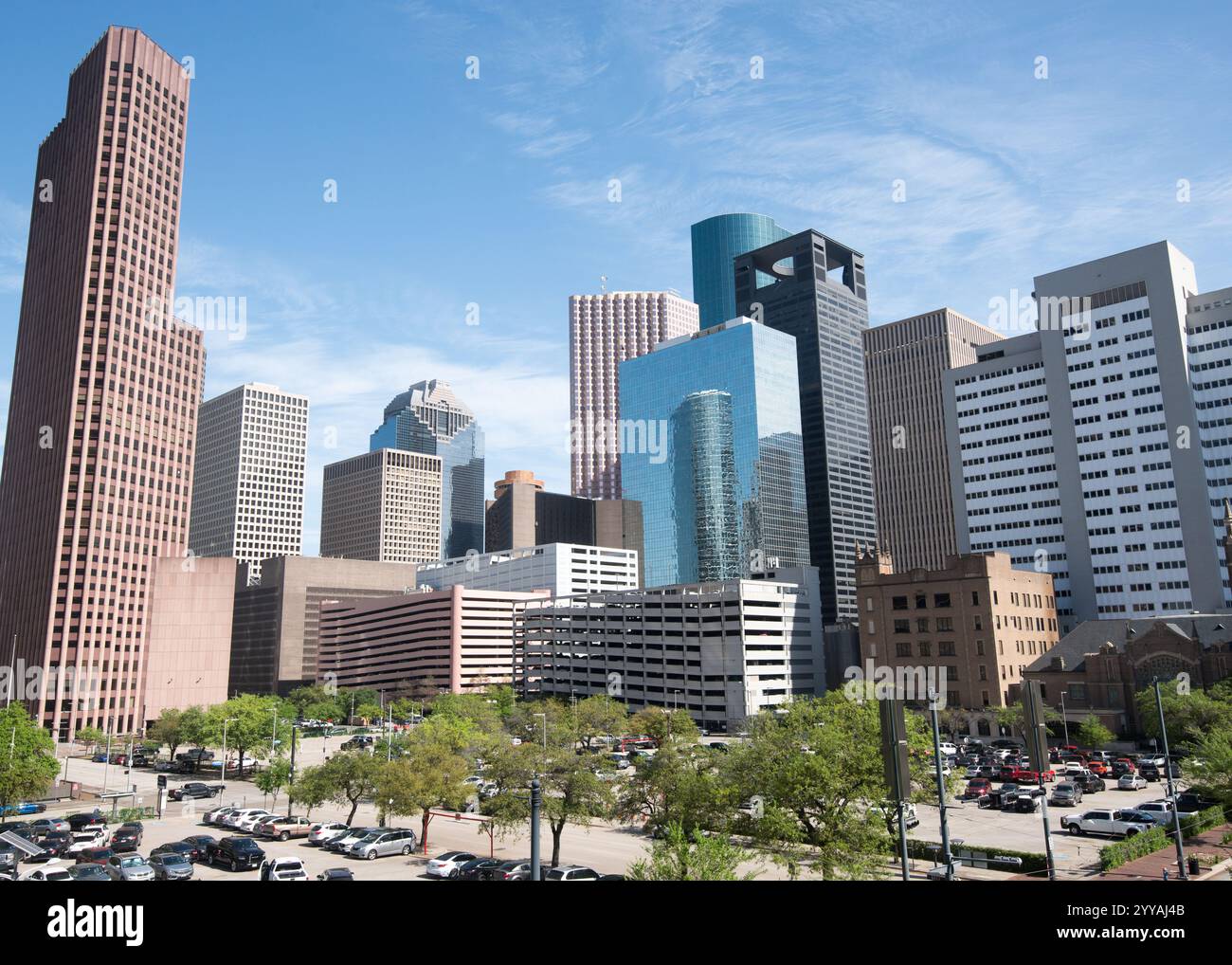 Houston texas downtown skyline red hi-res stock photography and images ...
