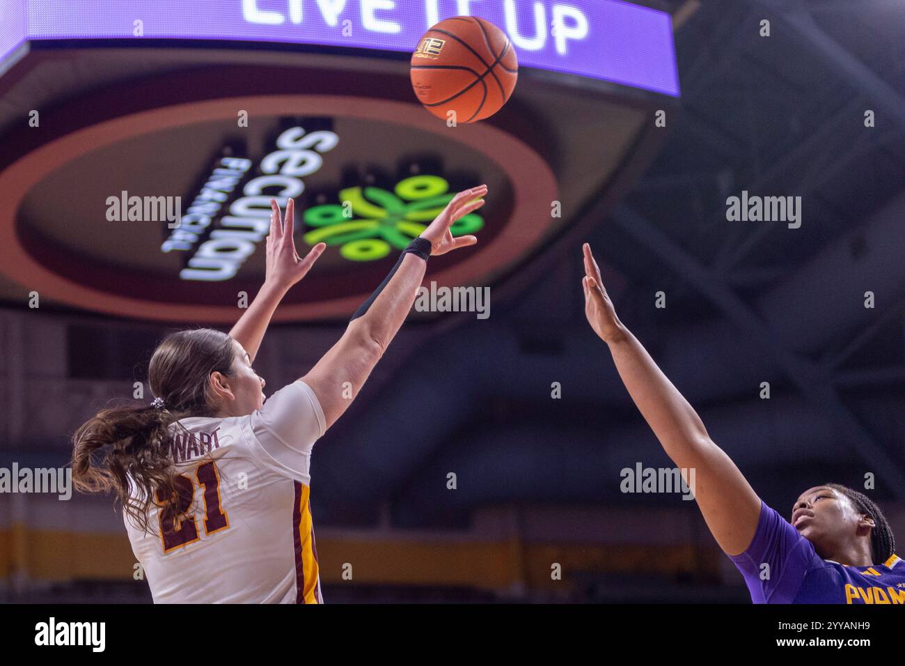 Minneapolis, Minnesota, USA. 20th Dec, 2024. University of Minnesota ...