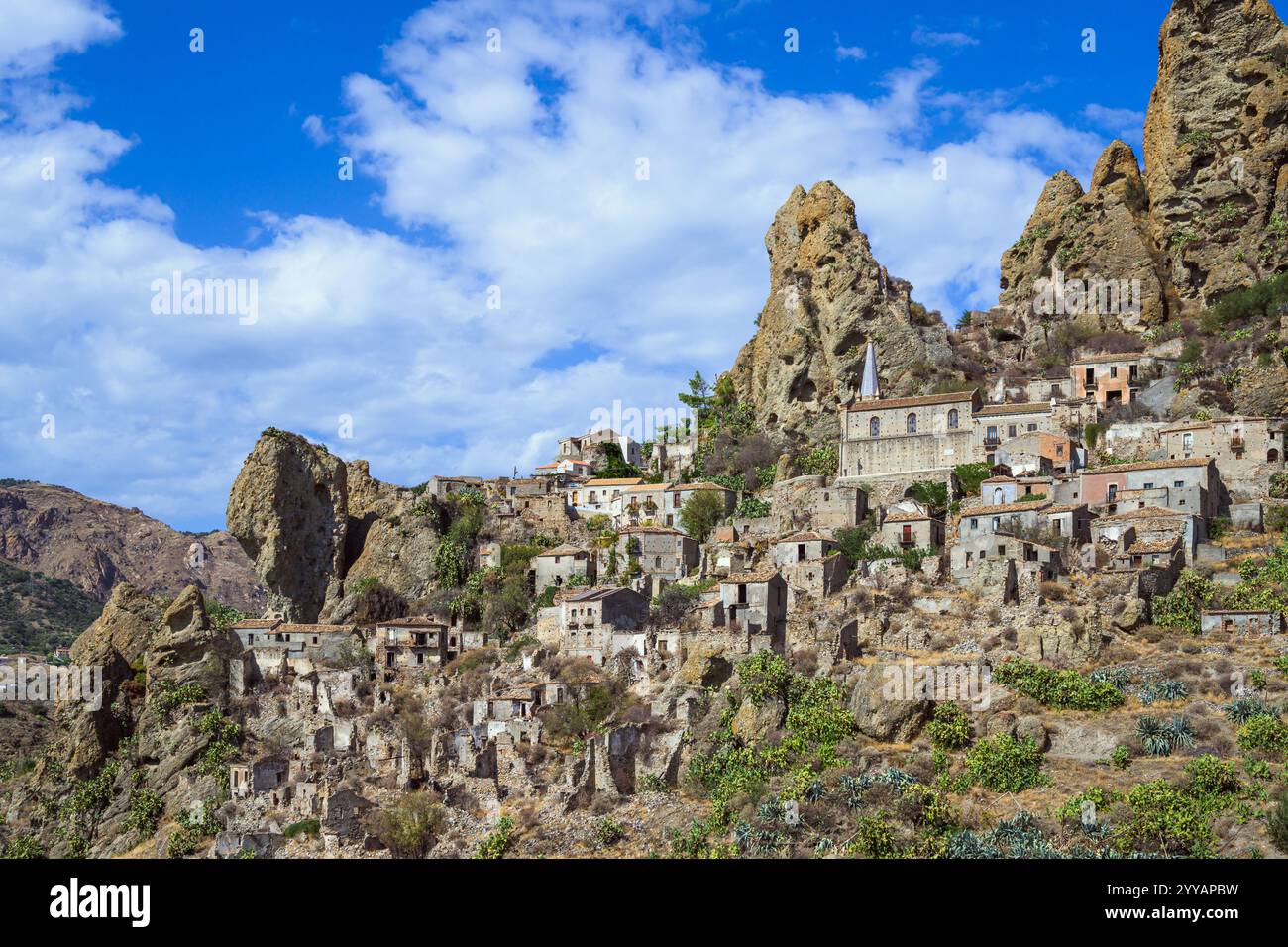 Rock ghost town pentedattilo hi-res stock photography and images - Alamy