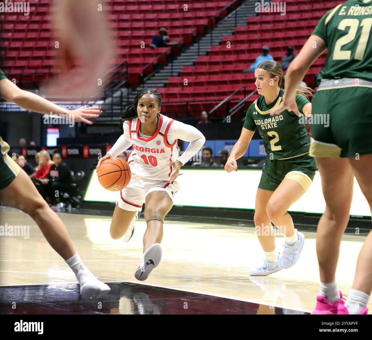 December 20, 2024 - Georgia Bulldogs guard De'Mauri Flournoy #10 drives ...