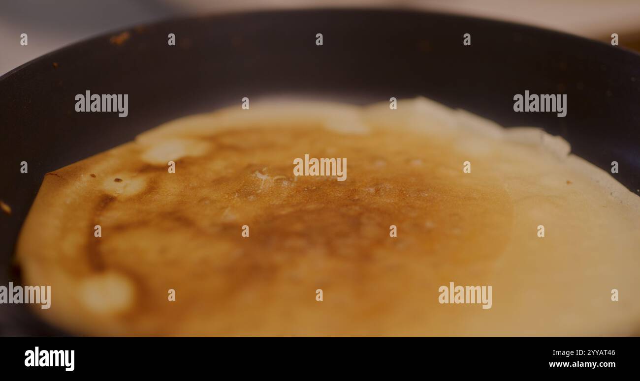 Process flipping pancake in hi-res stock photography and images - Alamy