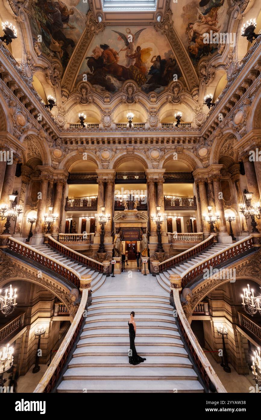Opera national paris grand staircase hi-res stock photography and ...