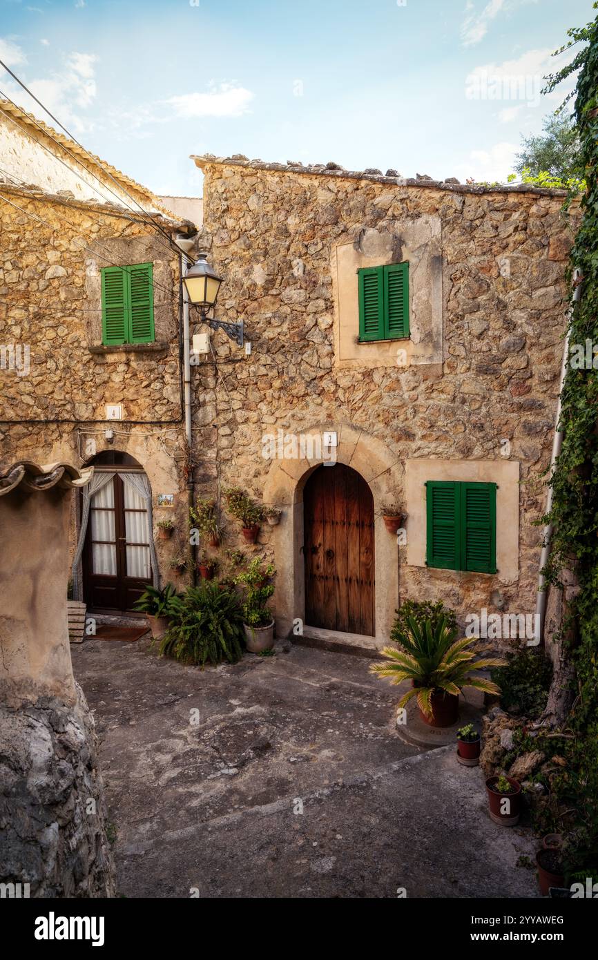 Small Alleyways in Majorca Villages Stock Photo - Alamy
