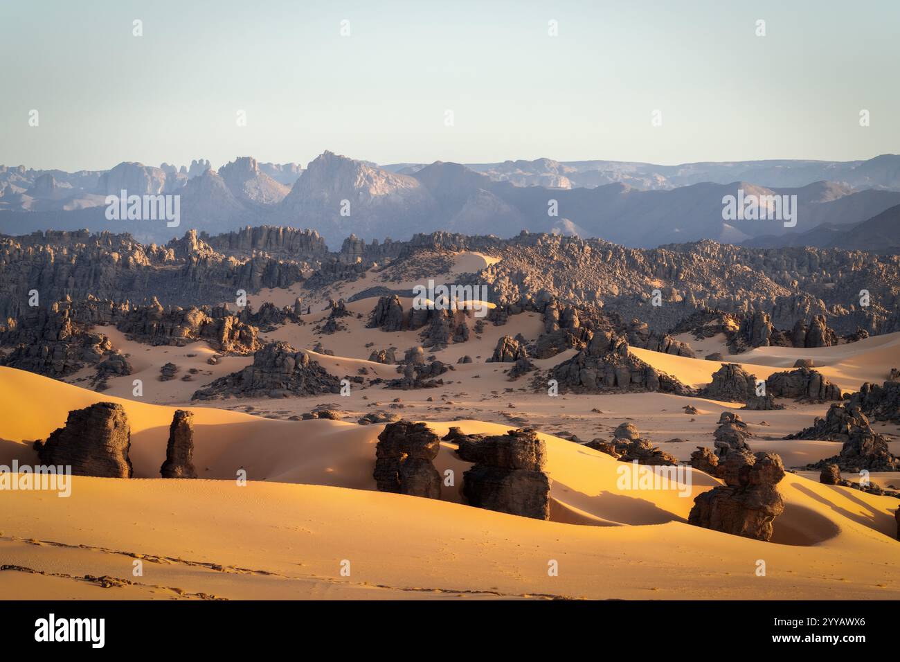 Sahara Desert Tadrart Rouge in Southern Algeria Stock Photo - Alamy