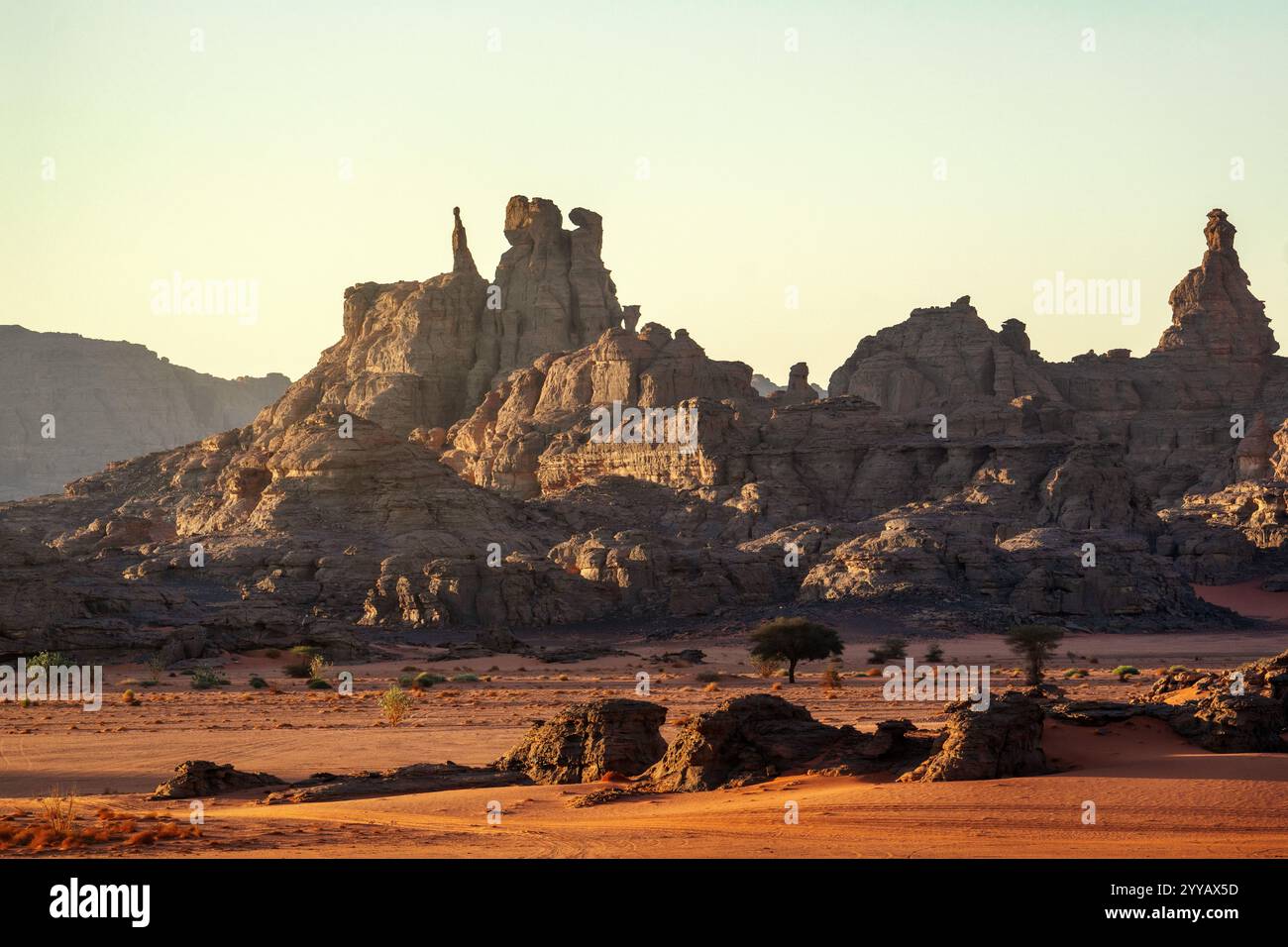 Sahara Desert Tadrart Rouge in Southern Algeria Stock Photo - Alamy