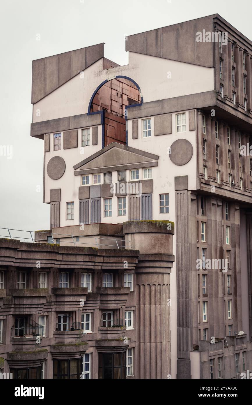 Brutalist Architecture in Suburban Paris Stock Photo - Alamy