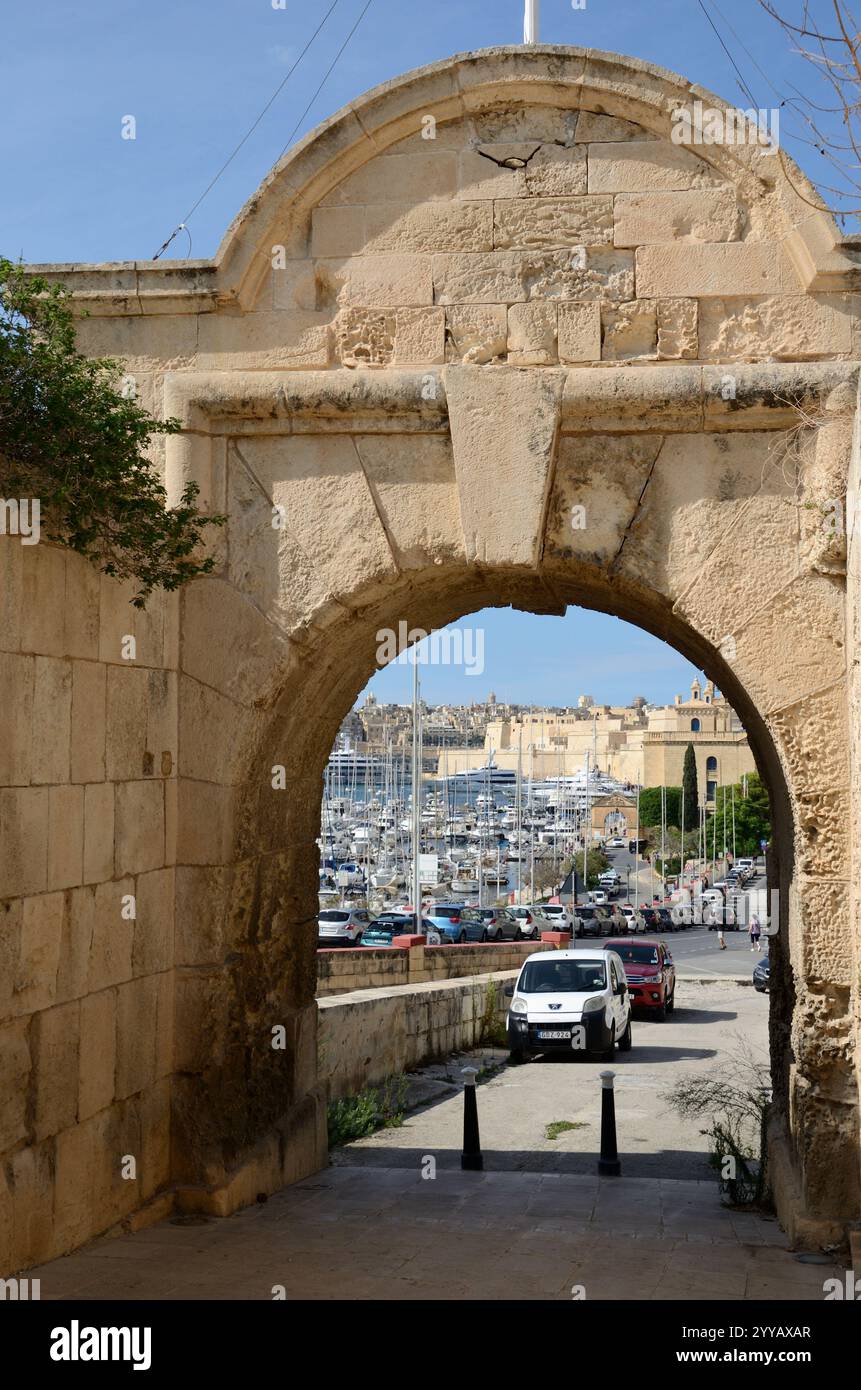 Gate of Birgu-Vittoriosa, Malta, Europe Stock Photo - Alamy