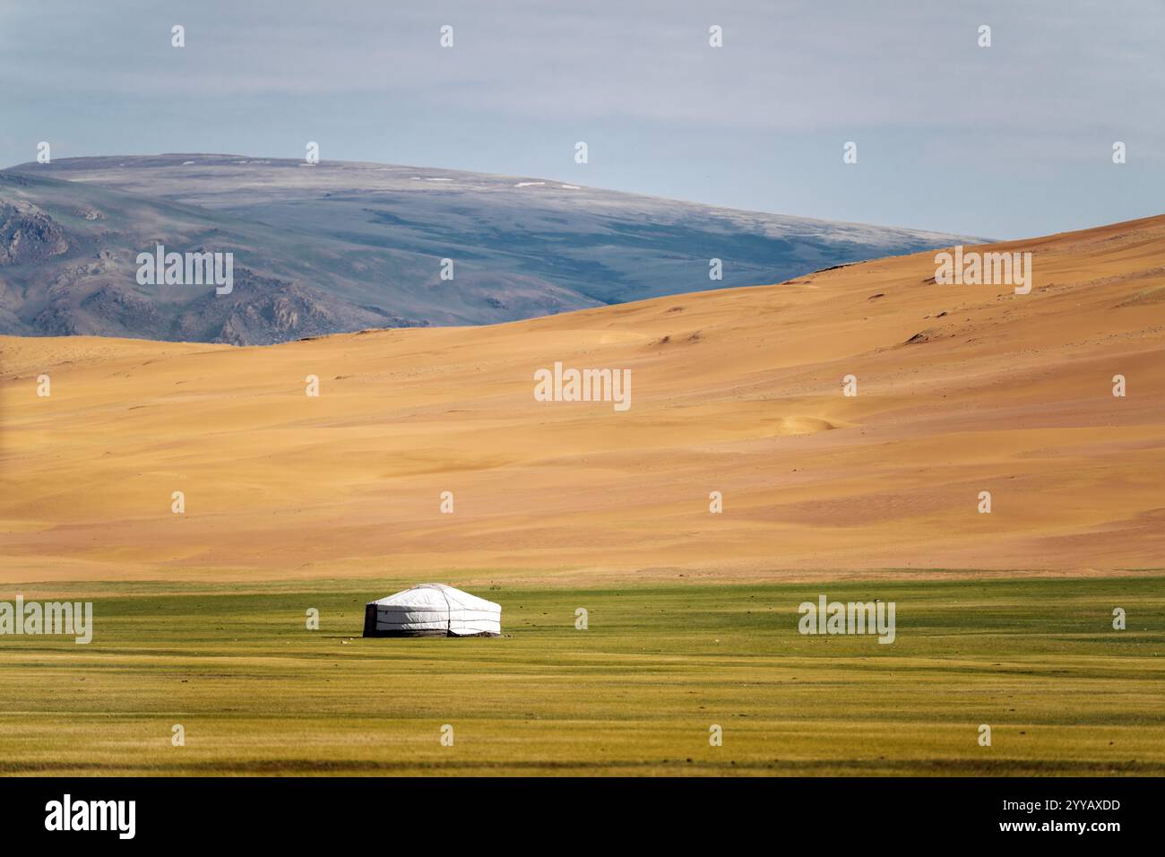 Gobi desert yellow river china hi-res stock photography and images - Alamy
