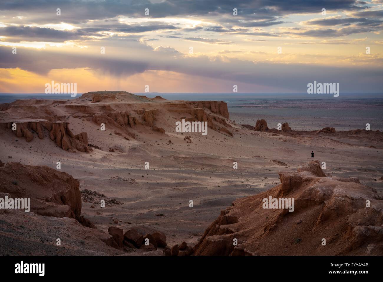 Sahara desert in central hi-res stock photography and images - Alamy