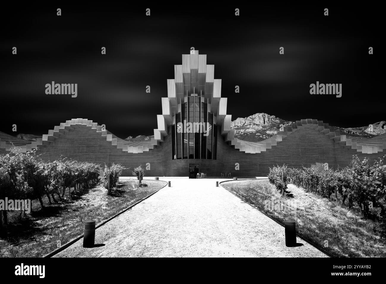 Ysios Winery in northern Spain Stock Photo - Alamy