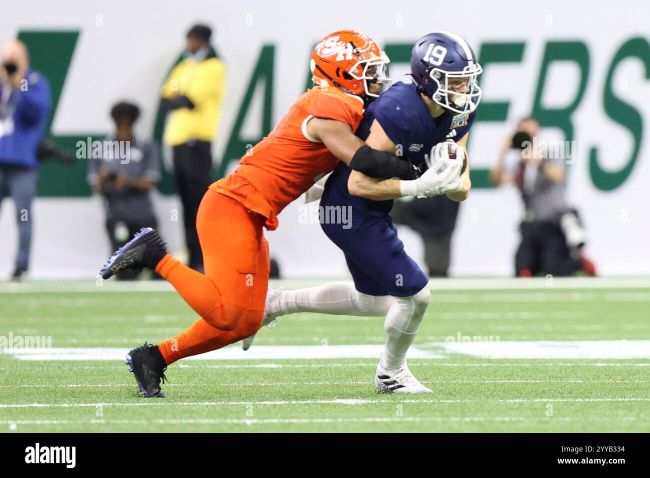 New Orleans, United States. 19th Dec, 2024. Sam Houston State Bearkats ...